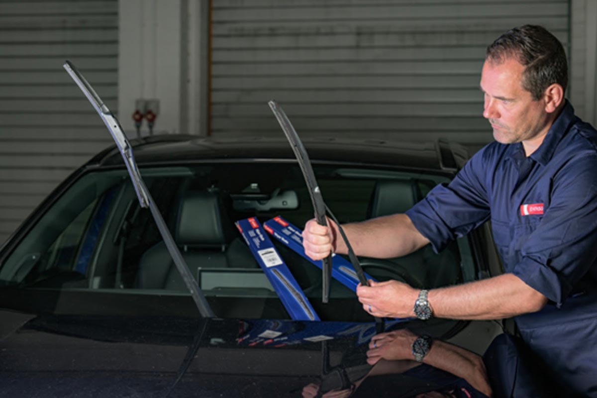 DENSO unveils the secrets of wiper blade replacement | AutoScene