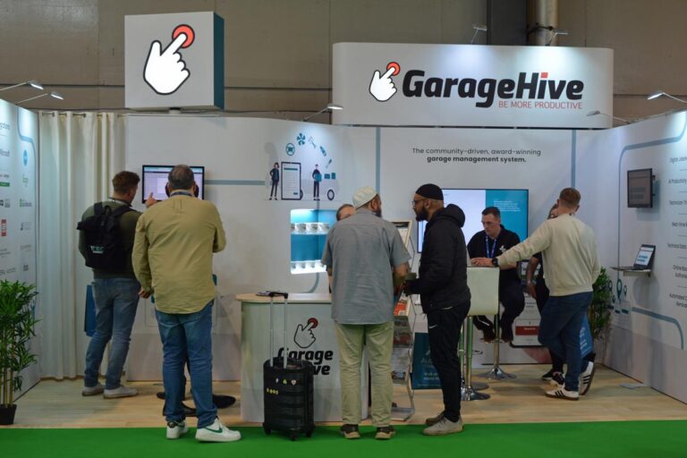 Garage Hive to highlight AI tools, service plans and training | AutoScene