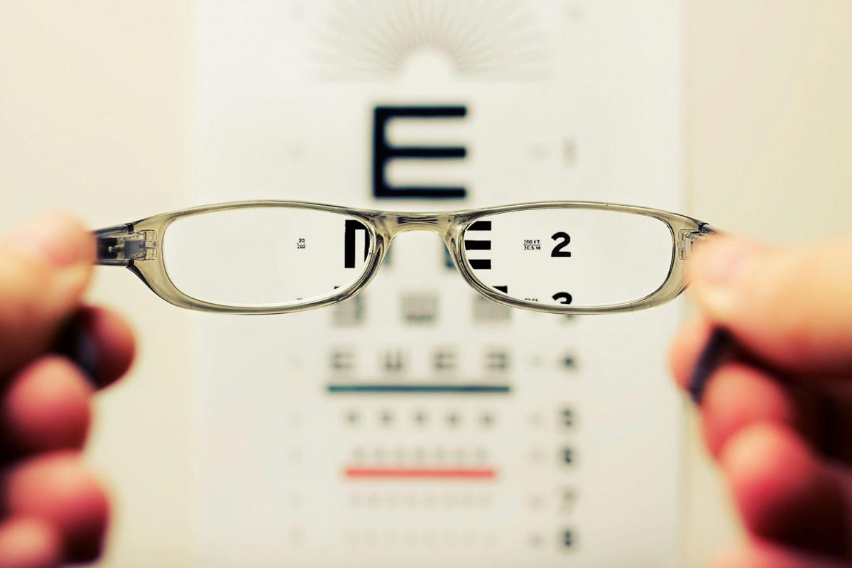Motorists warned of mandatory eyesight checks on UK roads | AutoScene